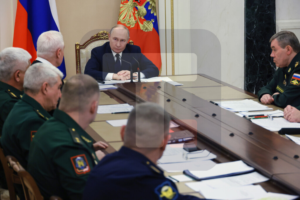 Putin održao sastanak o situaciji u zoni SVO i istakao da se UKR snage ...