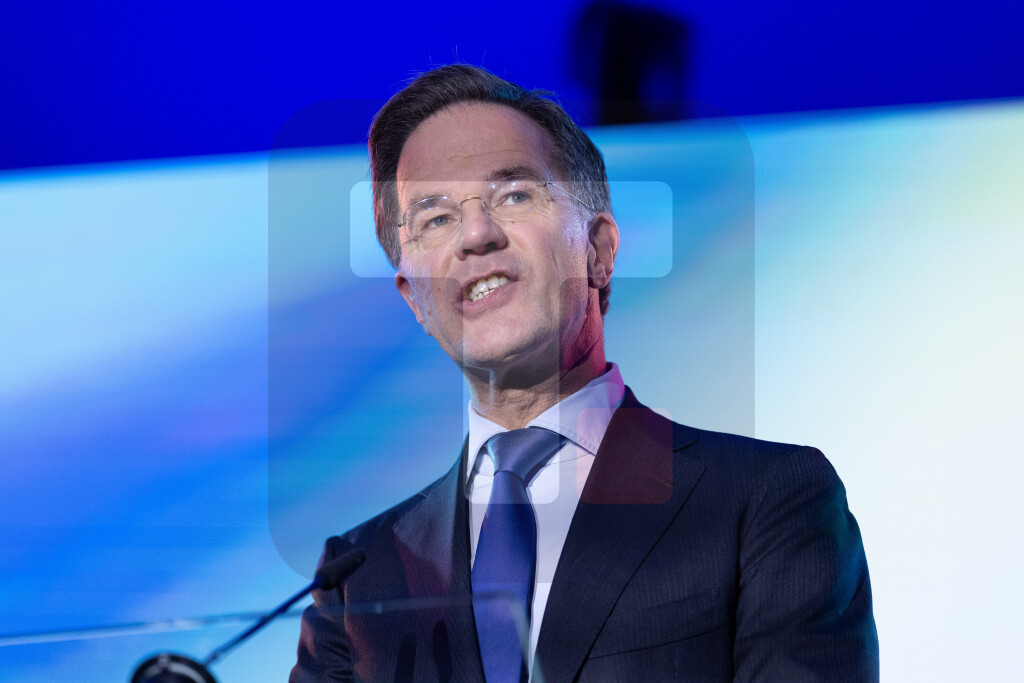 Rute izbegao da kaže da li je prihvatljivo da jedna članica NATO‑a ...