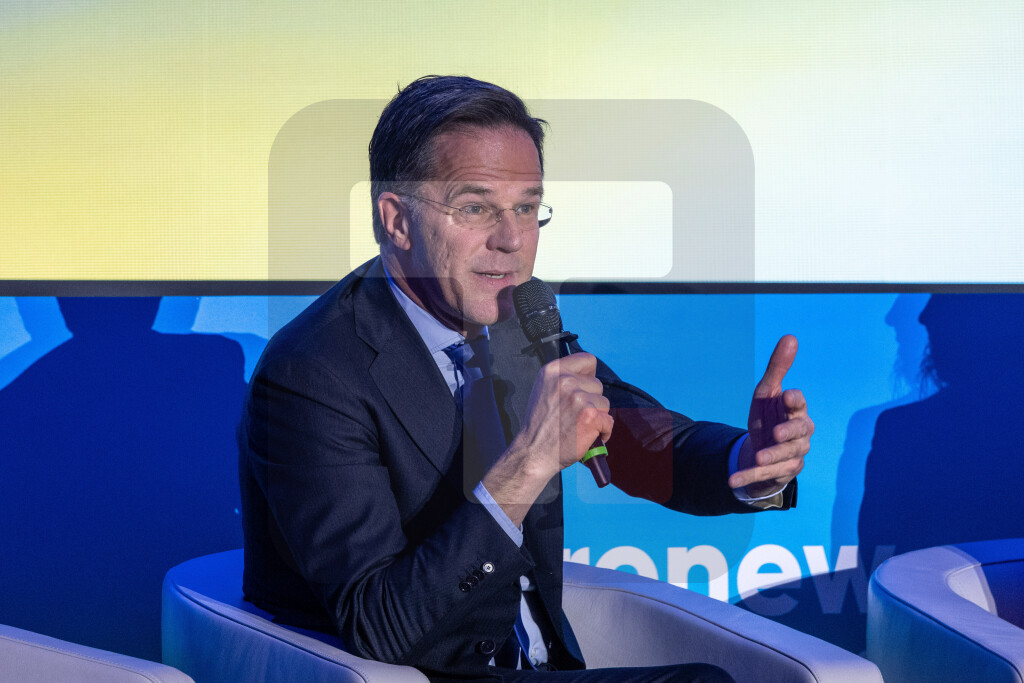 Rute izbegao da kaže da li je prihvatljivo da jedna članica NATO‑a ...