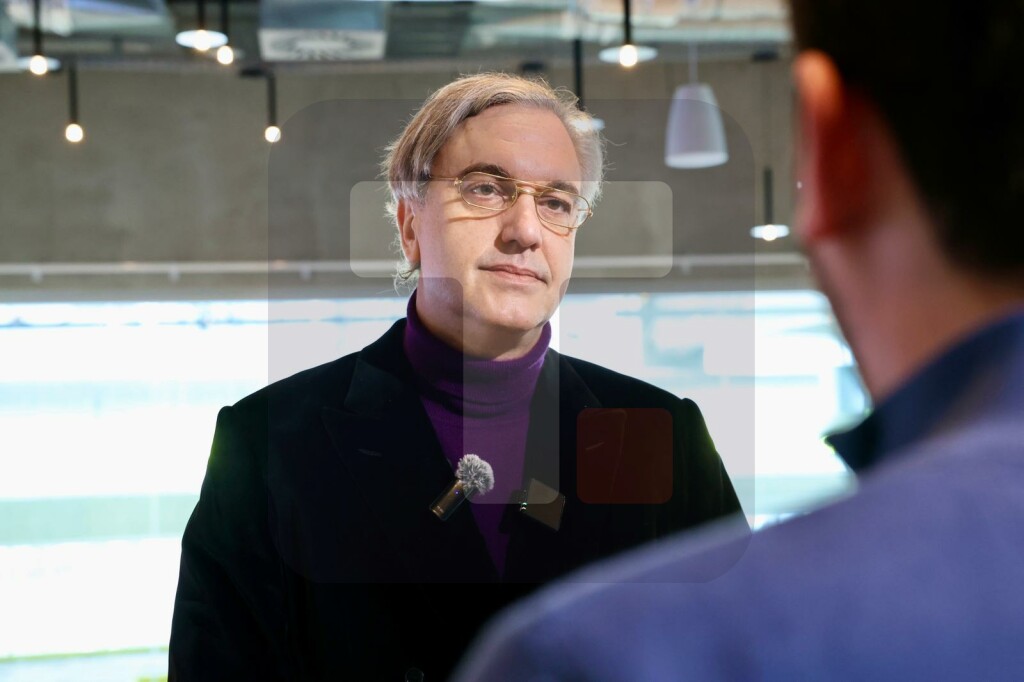 PKS i Kancelarija za IT potpisali Sporazum o razvoju AI srpskog ...