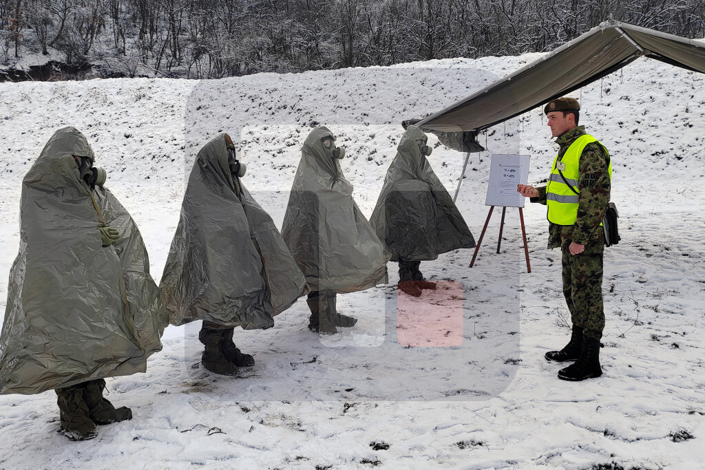 Realizovana provera obučenosti najmlađih vojnika u Somboru, Valjevu i ...